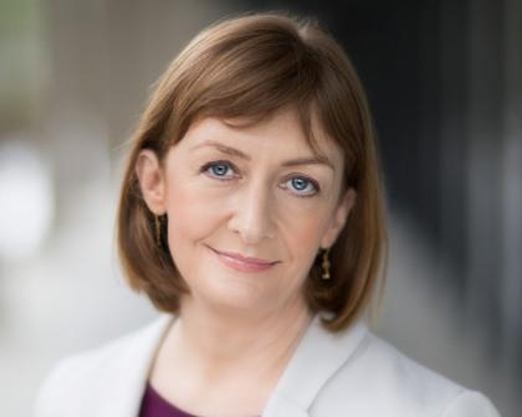 The American Girl by Rachael English | Linda's Book Bag